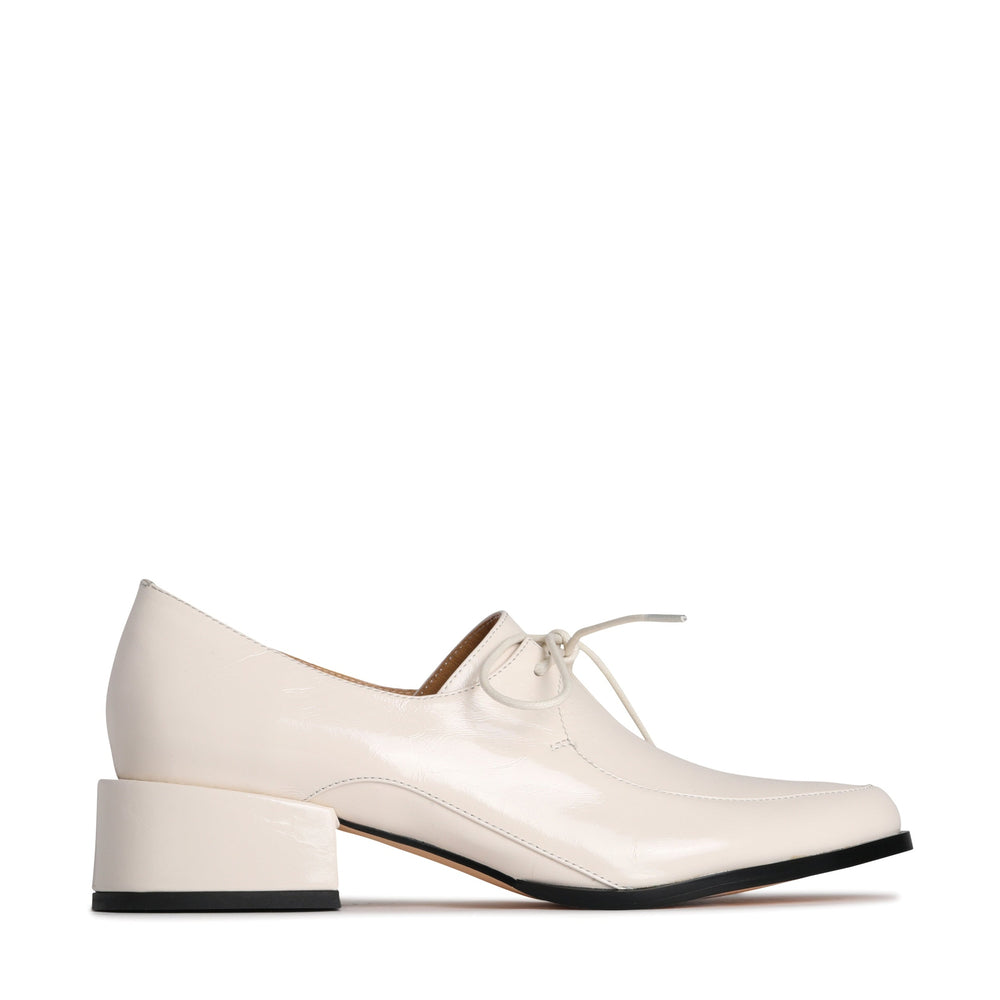 EOS Footwear | CASI loafers | Womens leather lace up derby shoe