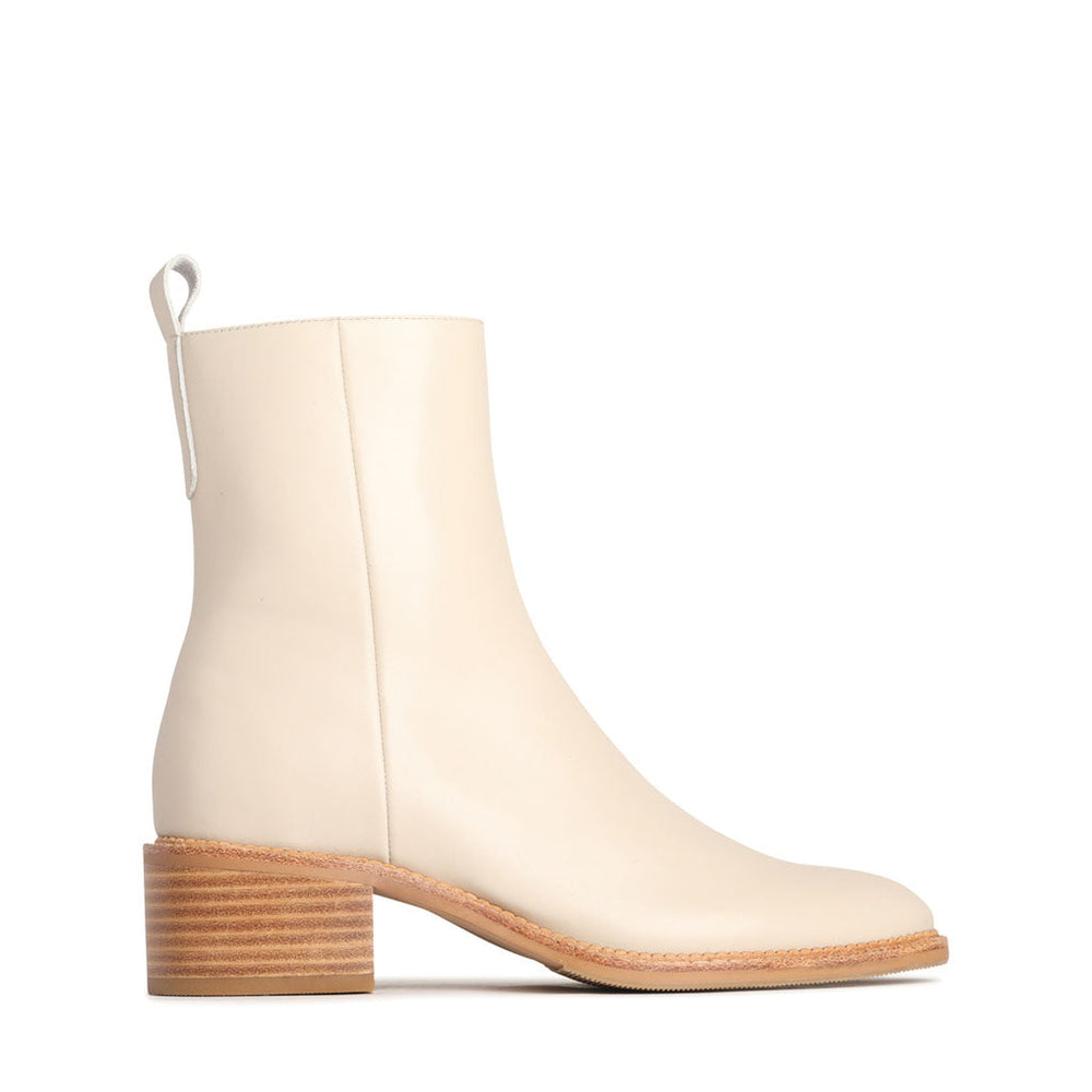 EOS Keyla | Women Mid Boots | Contemporary Design